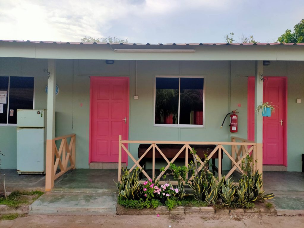 Bilik No. 10Non Sea View(Bawah)(Untuk 4 orang. Max 6 orang termasuk ...